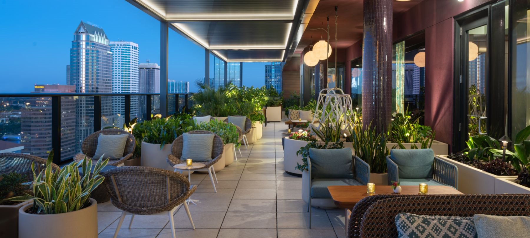 BEACON - Tampa Rooftop Lounge